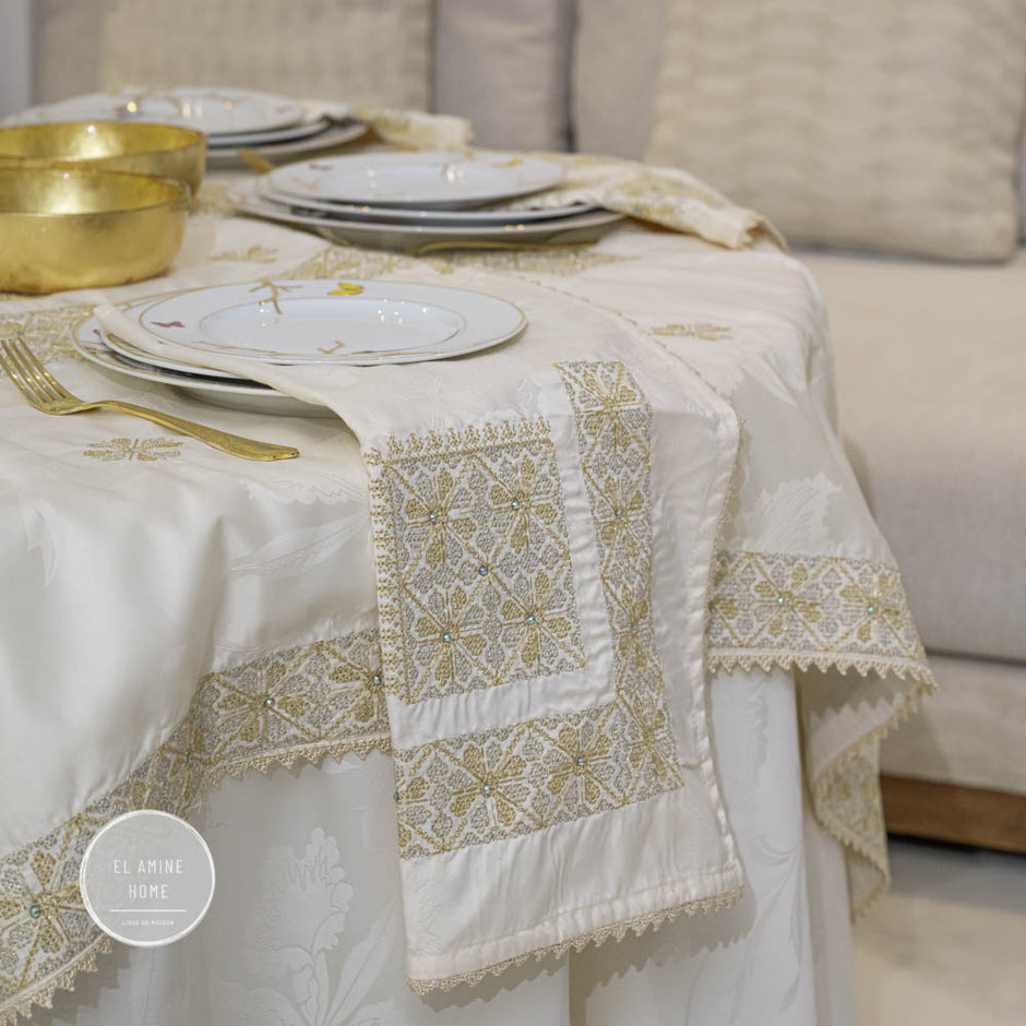 Nappes brodées